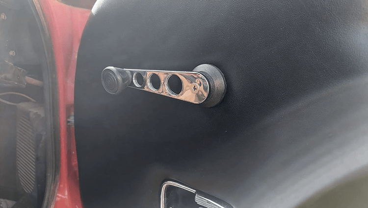 Understanding the Window Crank in Your Car and How to Use It – MotorbyMotor